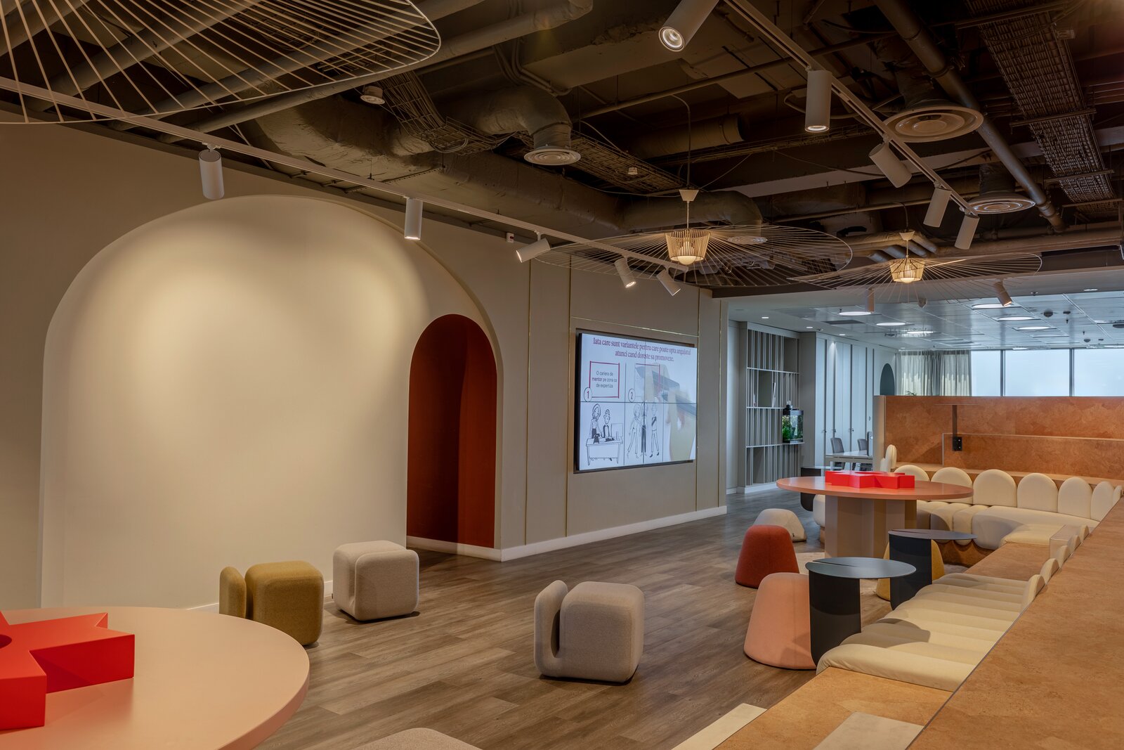 Photo 3 of 22 in Regina Maria – Living Workspaces by Andreea Constantin ...