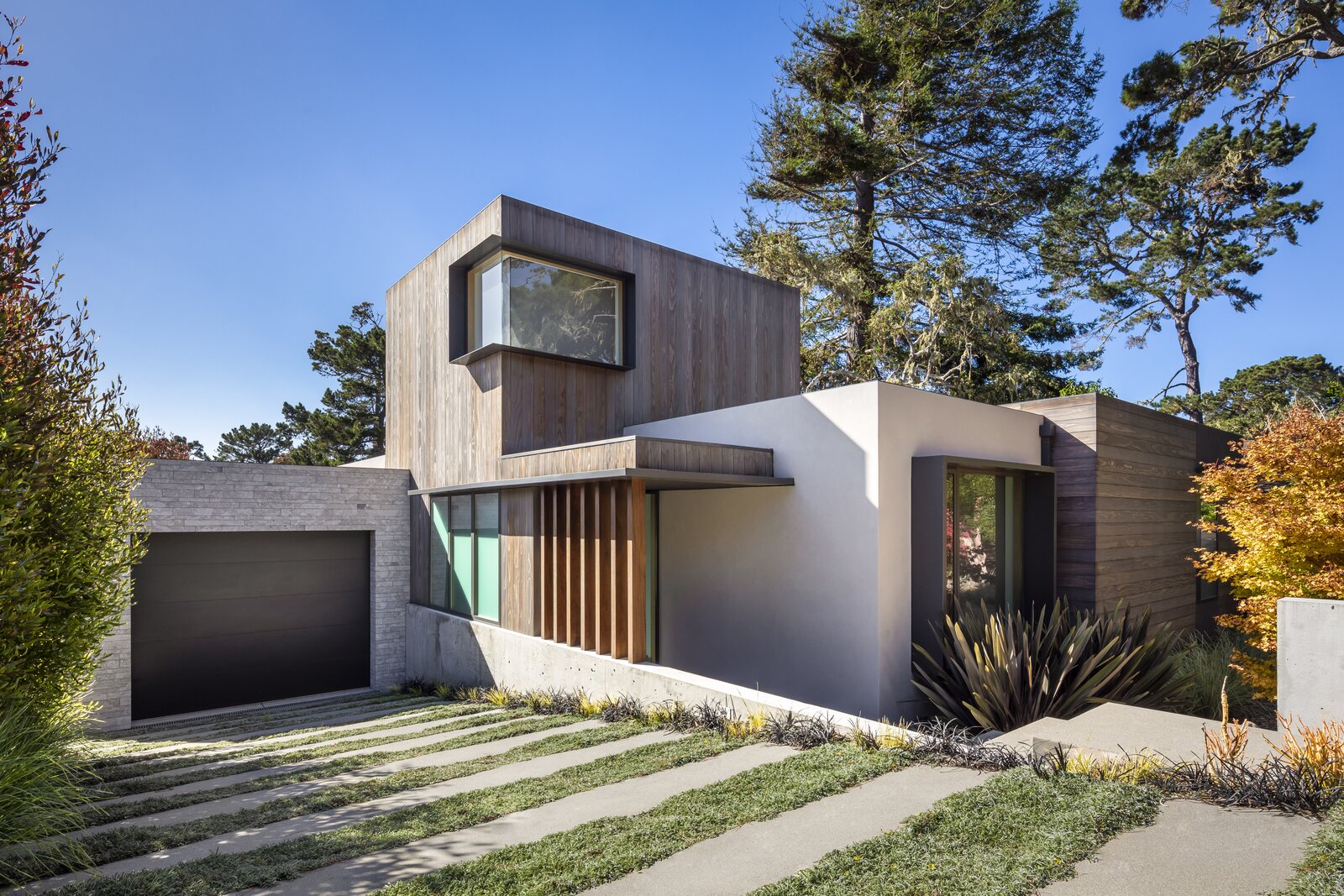 Photo 3 of 9 in Carmel Modern by Samuel Pitnick - Dwell