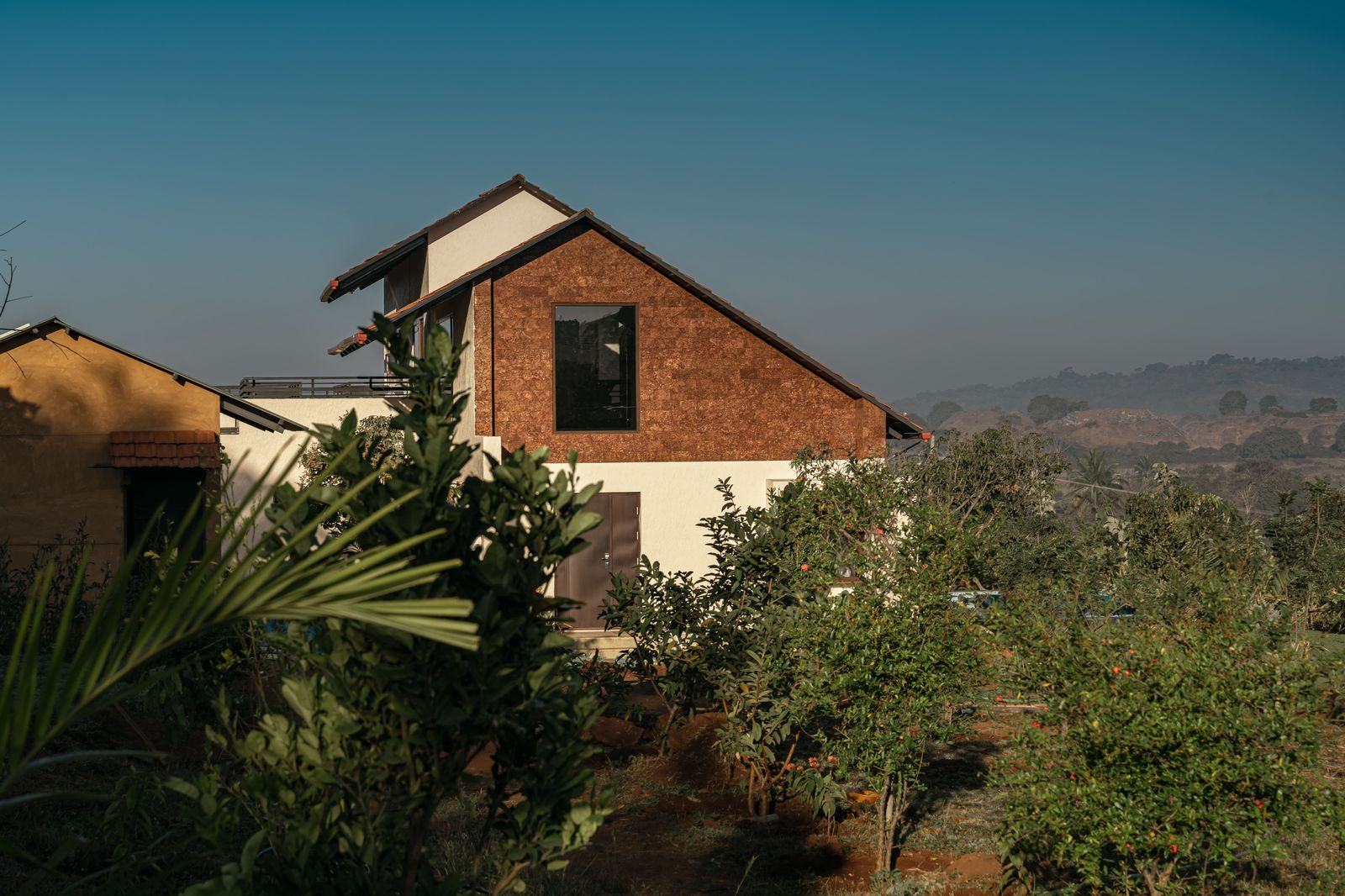 Photo 20 of 31 in Ishavas - A Slice of Heaven on Earth by habitart architecture - Dwell