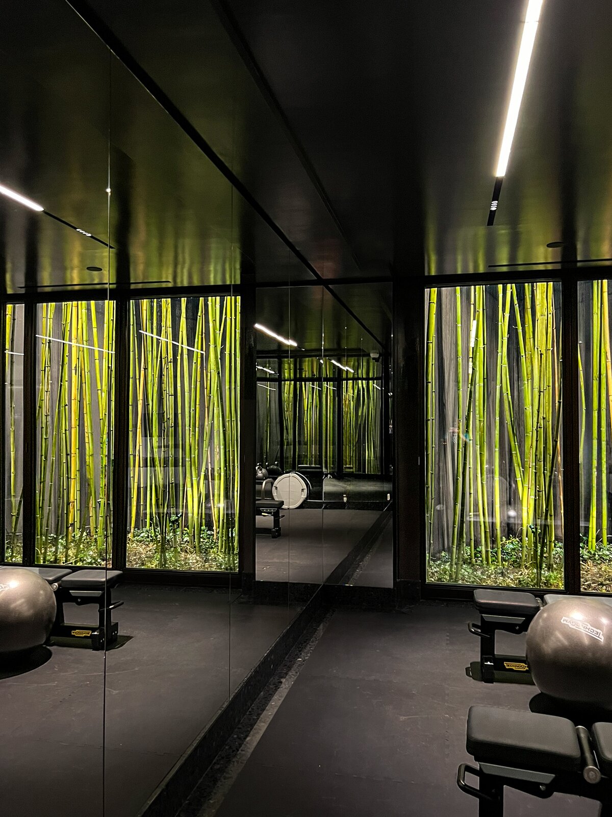 Photo 2 of 11 in THE LONGEVITY SPA at the Portrait Milan Hotel by B ...