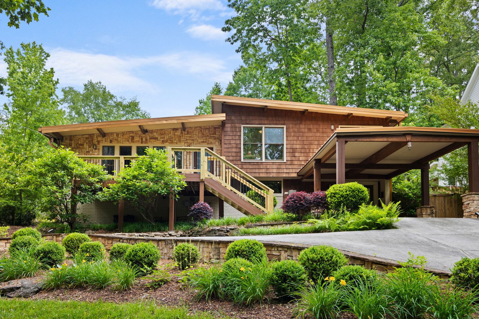 Photo 6 of 9 in The Dyer House , an Atlanta Mid-Century Modern by Sean ...