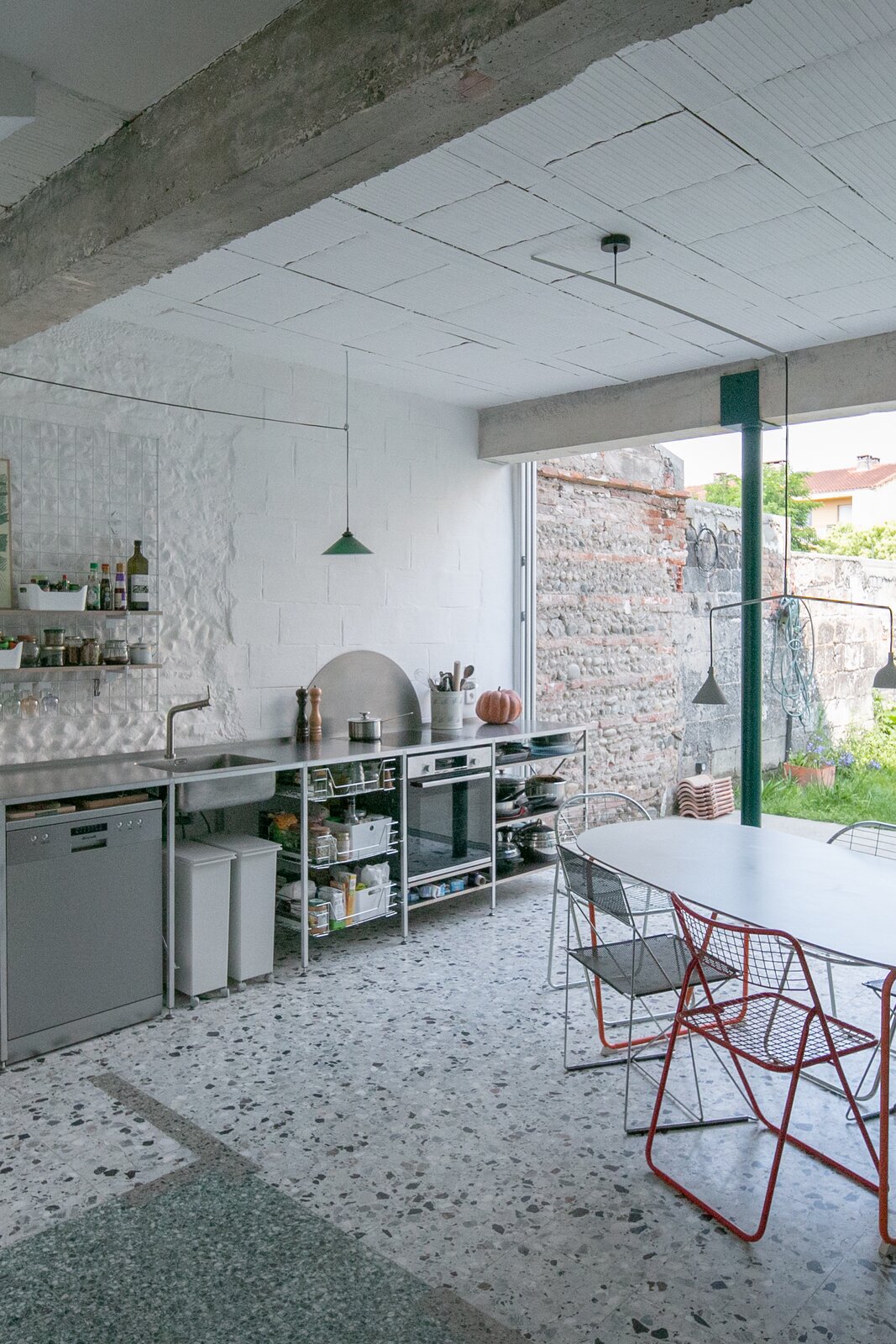 Photo 4 of 17 in MNB House by Gabrielle Vinson - Dwell