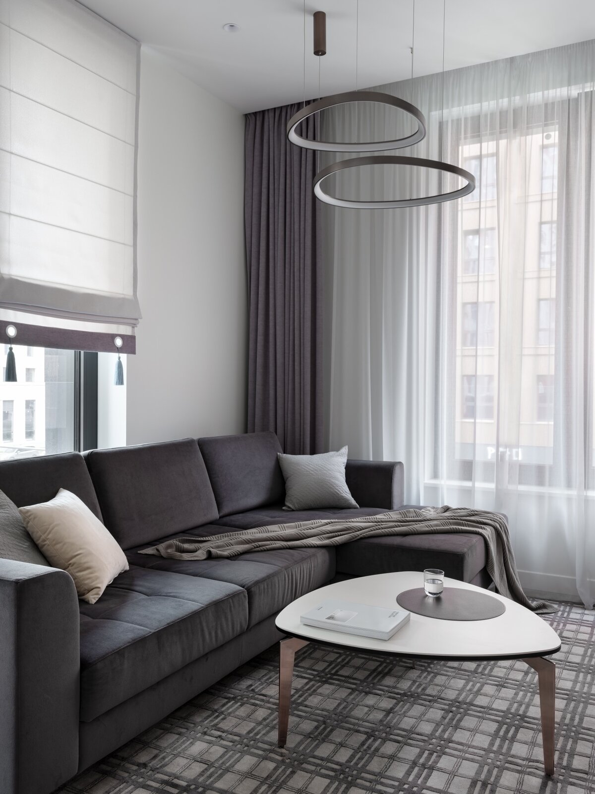 Photo 7 of 22 in Contemporary apartment in Moscow with custom furniture ...