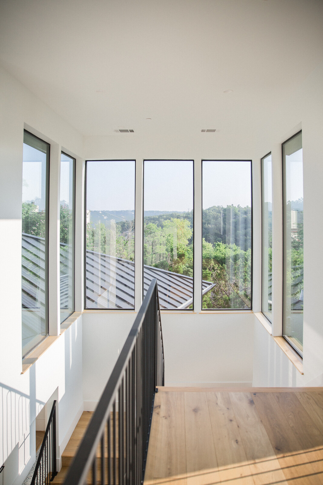 Photo 10 of 17 in Austin Sophistication on Beverly Skyline by RAM ...