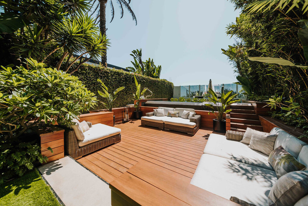 Photo 10 of 24 in Iconic Oceanfront Estate by Molori Design by ...