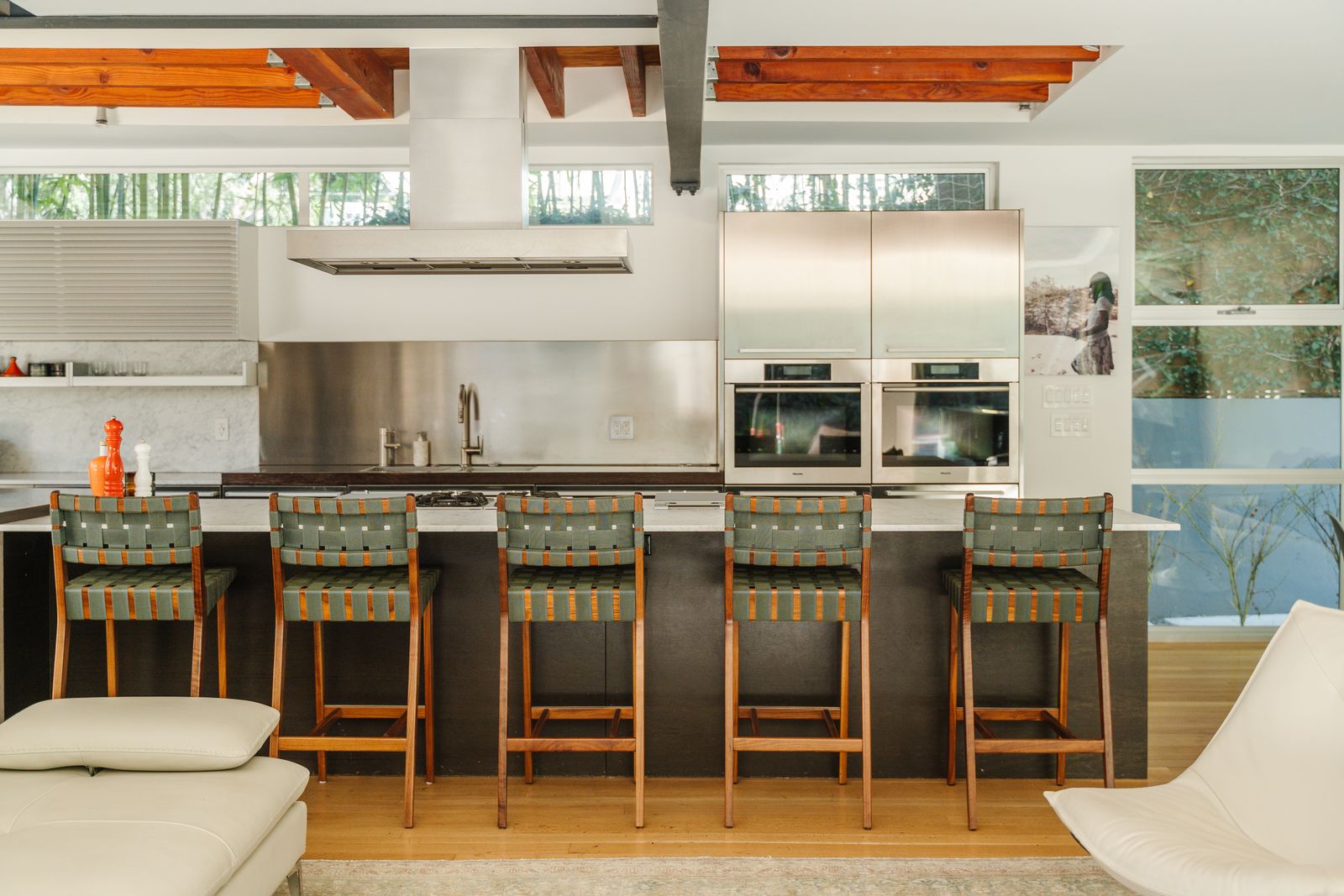 Photo 4 of 10 in AD featured home designed by Melinda Gray in the heart of Santa Monica Canyon ...