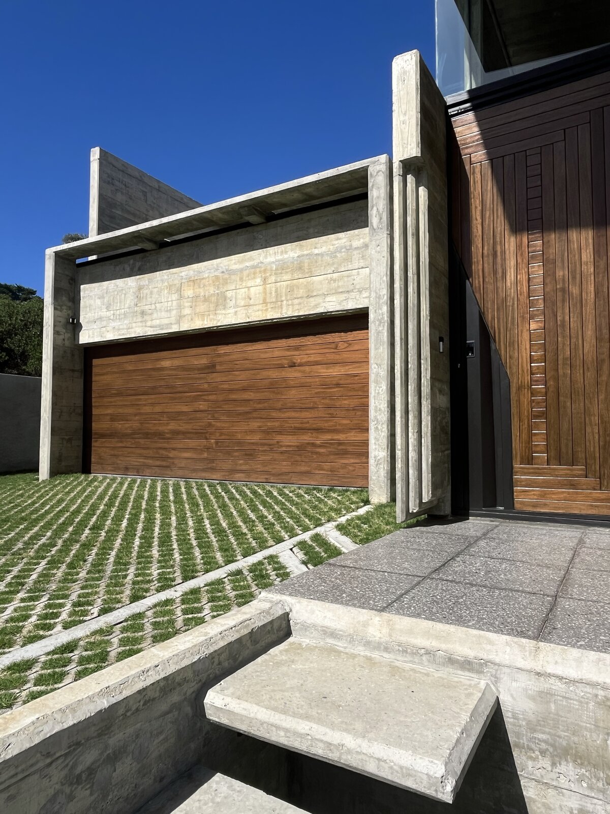 Photo 19 of 37 in House KavBos by Emilio Eftychis - Dwell