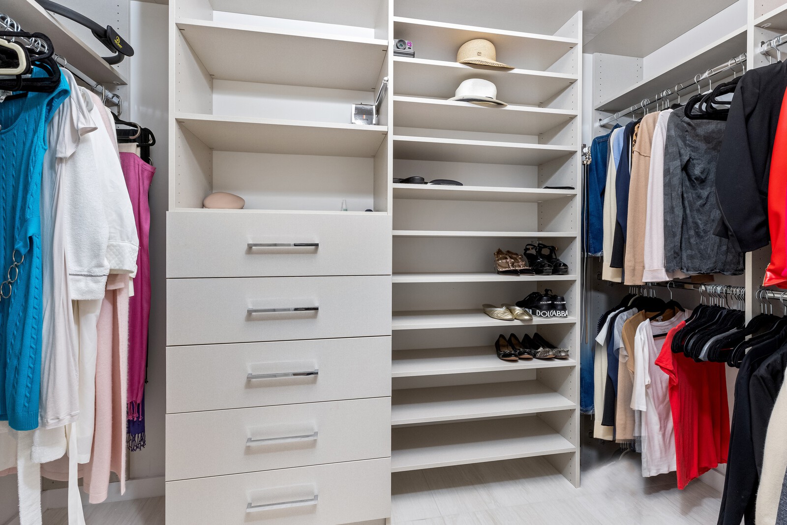 Photo 5 of 31 in Discover the Epitome of Luxury Living at Residence 203 ...