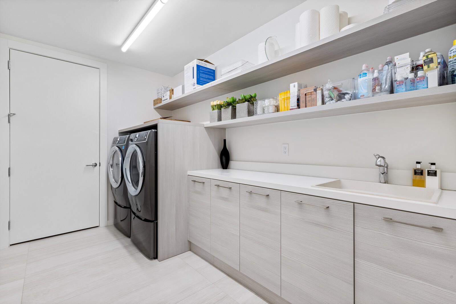 Photo 9 of 31 in Discover the Epitome of Luxury Living at Residence 203 ...