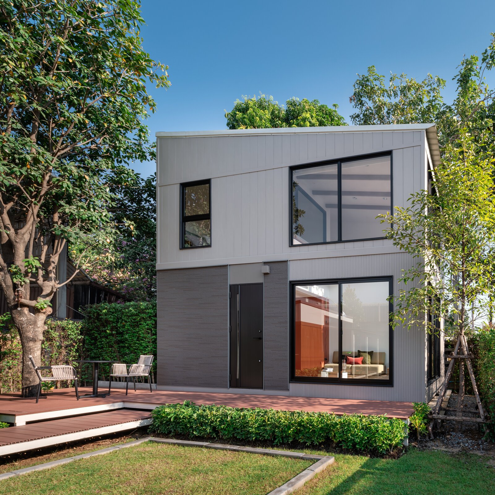 Photo 6 of 31 in Alpine series modular house by Esara Living - Dwell