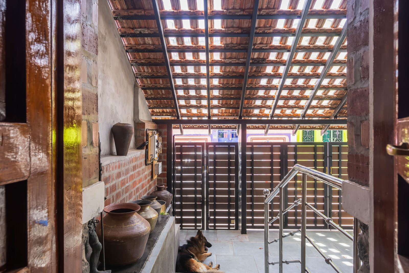 Photo 18 of 30 in ‘The Red Fort’ Project - Embracing Laurie Baker's ...