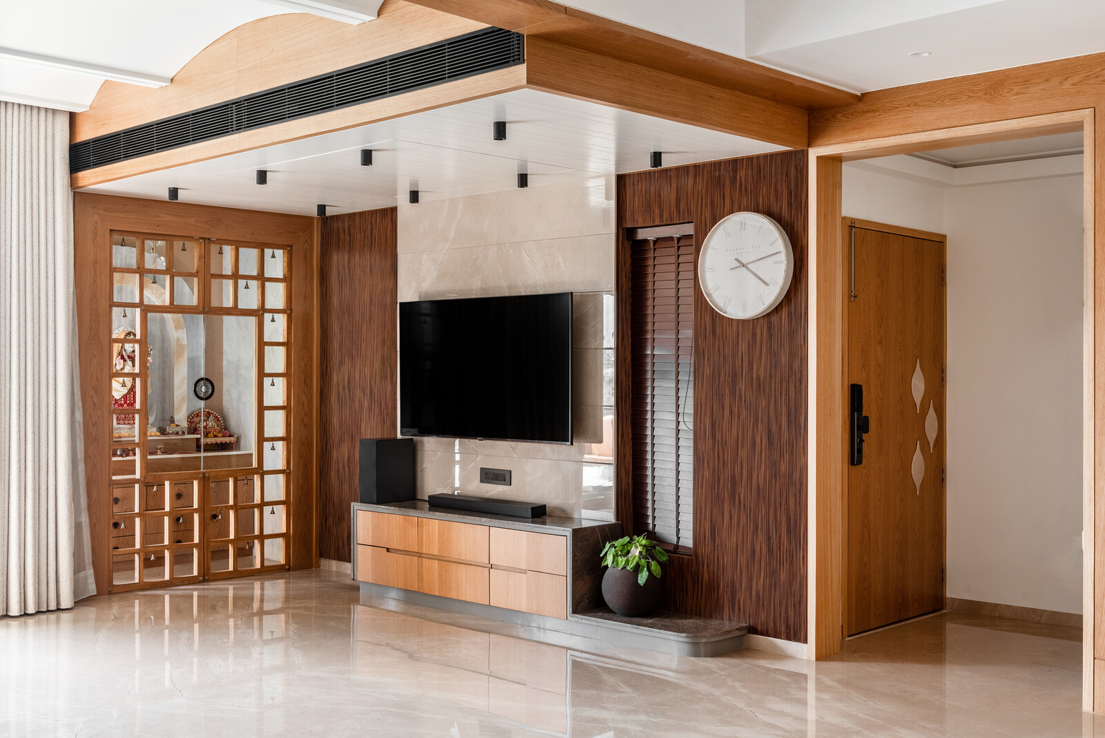 Photo 7 of 26 in The Luxe Wave by Shreesh Design Studio LLP - Dwell