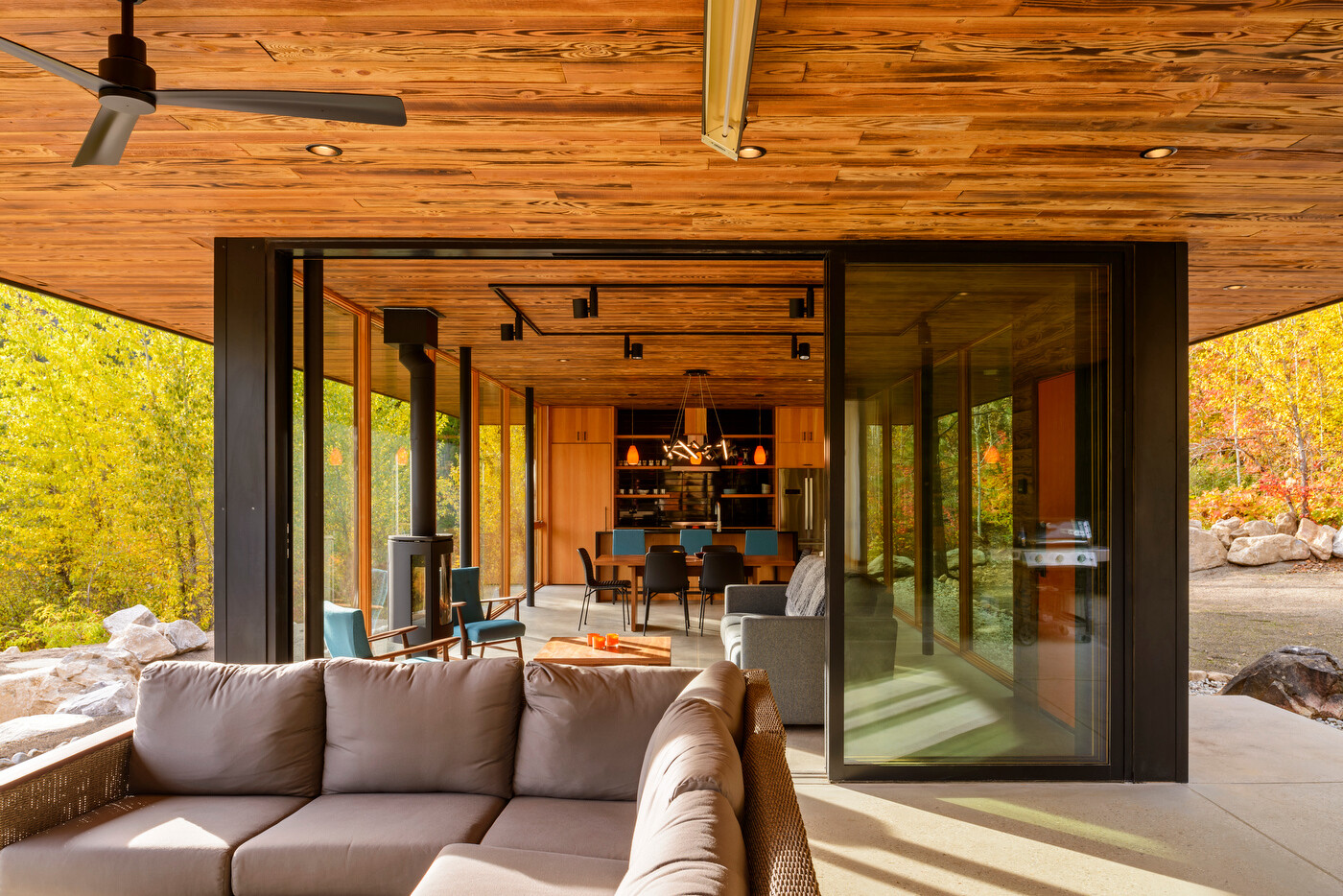 Photo 2 of 10 in Split Cabin by Syndicate Smith - Dwell