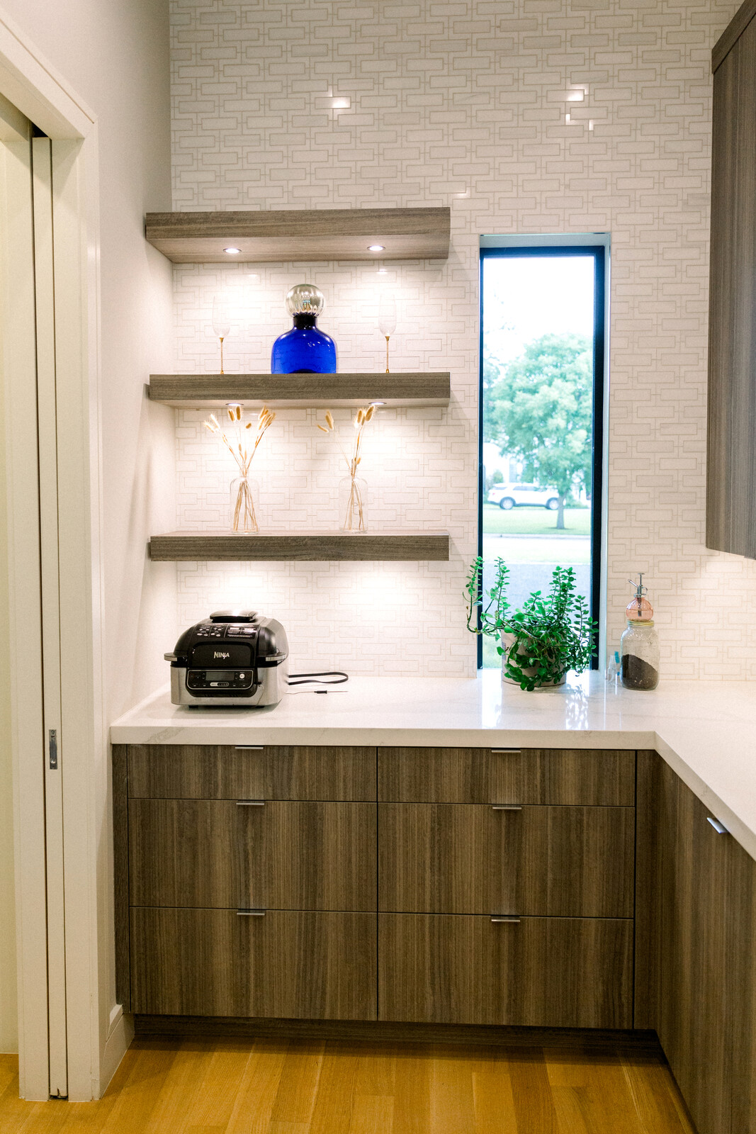 Photo 10 of 15 in Contemporary Living in Preston Hollow by Kellie Power ...