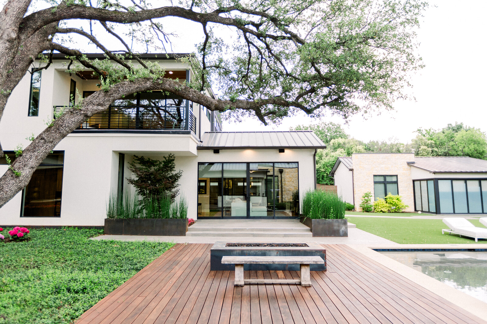 Photo 6 of 15 in Contemporary Living in Preston Hollow by Kellie Power ...