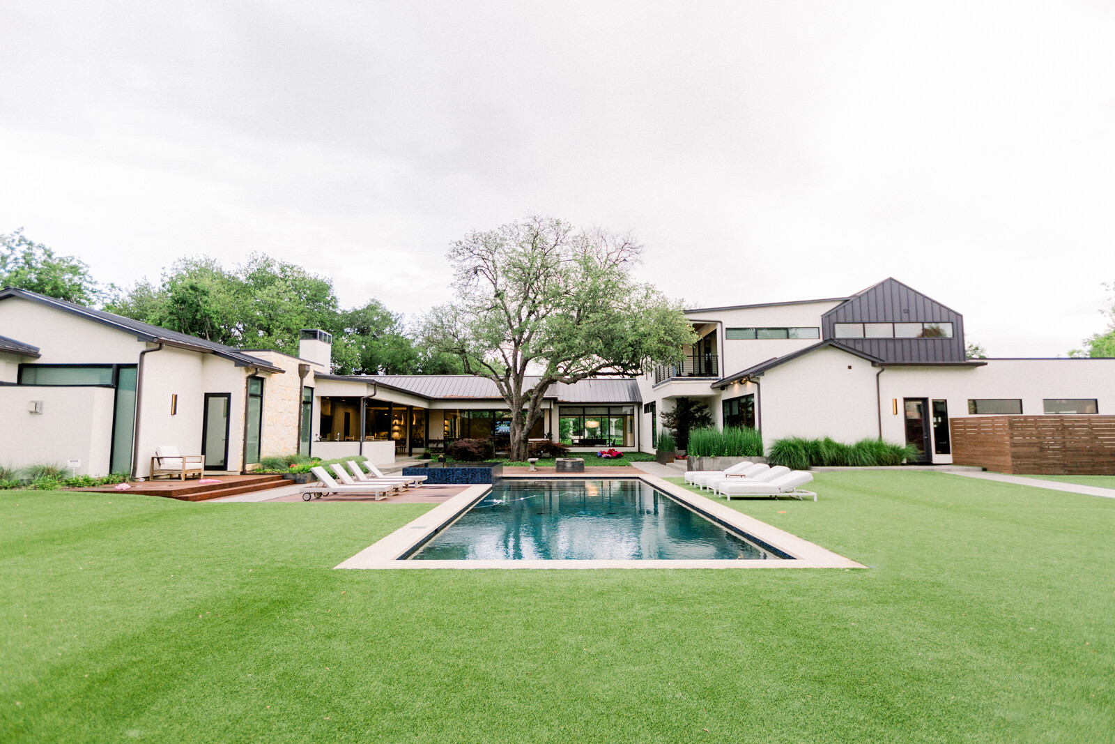 Photo 7 of 15 in Contemporary Living in Preston Hollow by Kellie Power ...