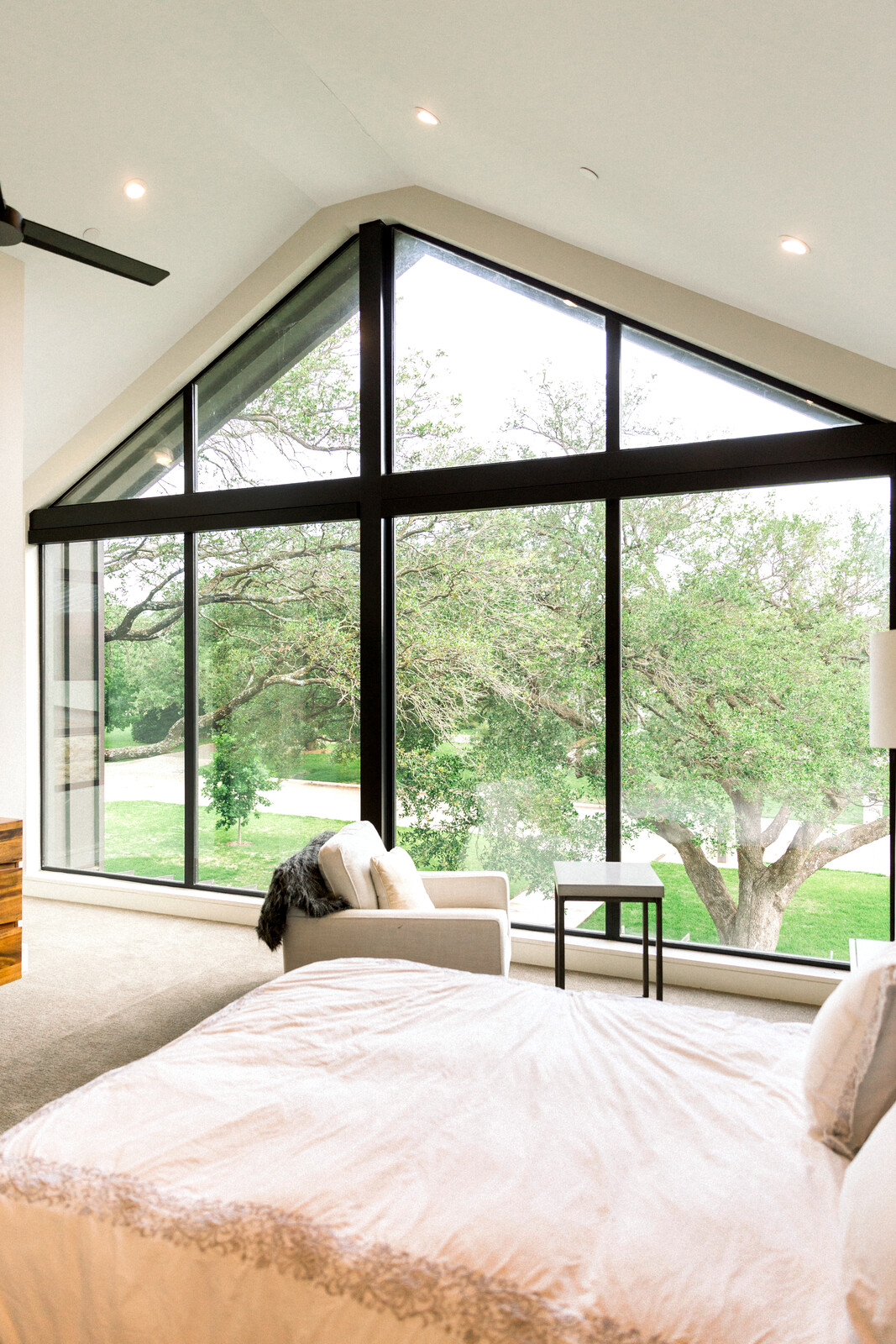 Photo 13 of 15 in Contemporary Living in Preston Hollow by Kellie Power ...