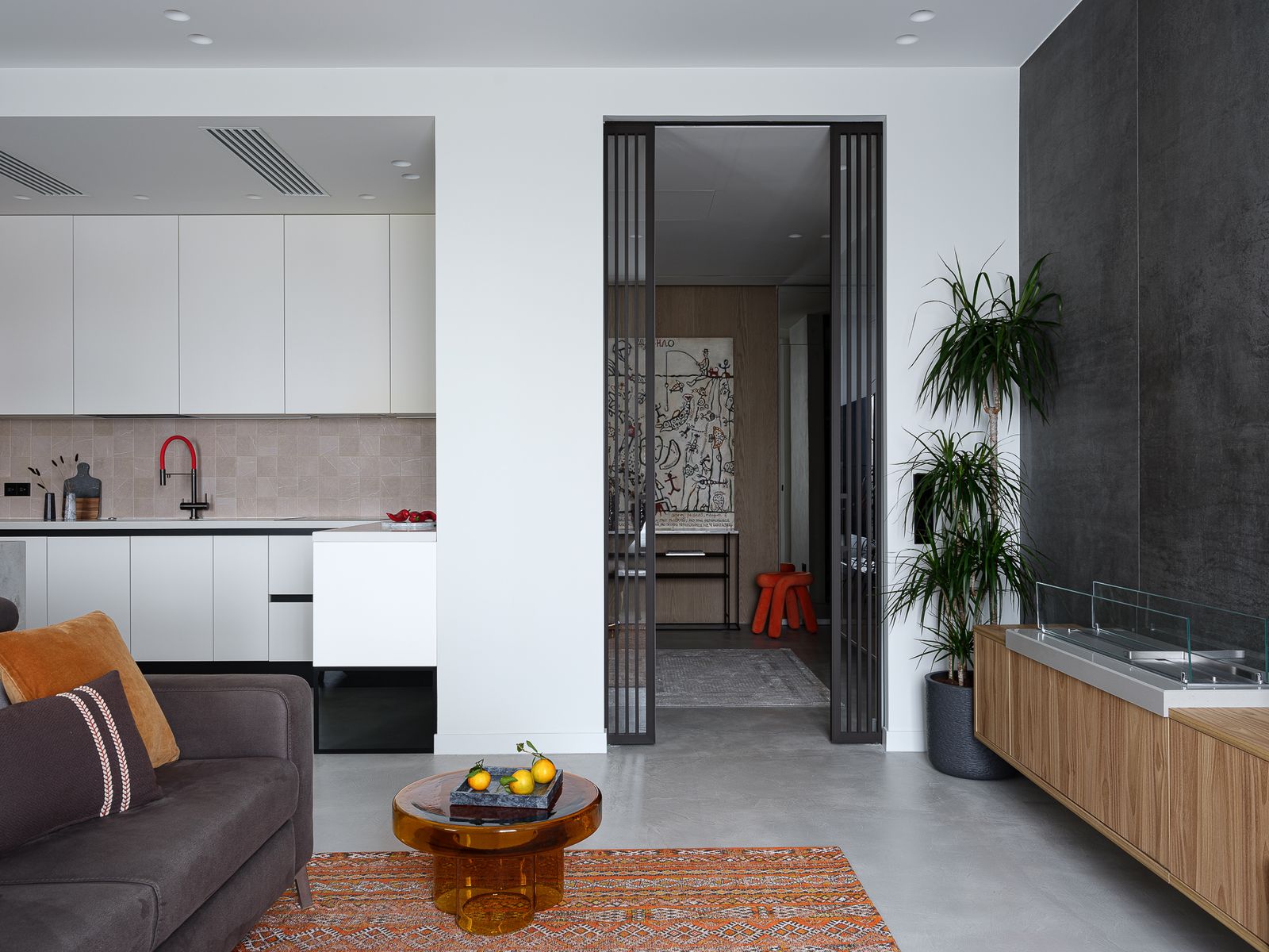Photo 3 of 9 in interior of a 100-square-meter apartment by Malika ...