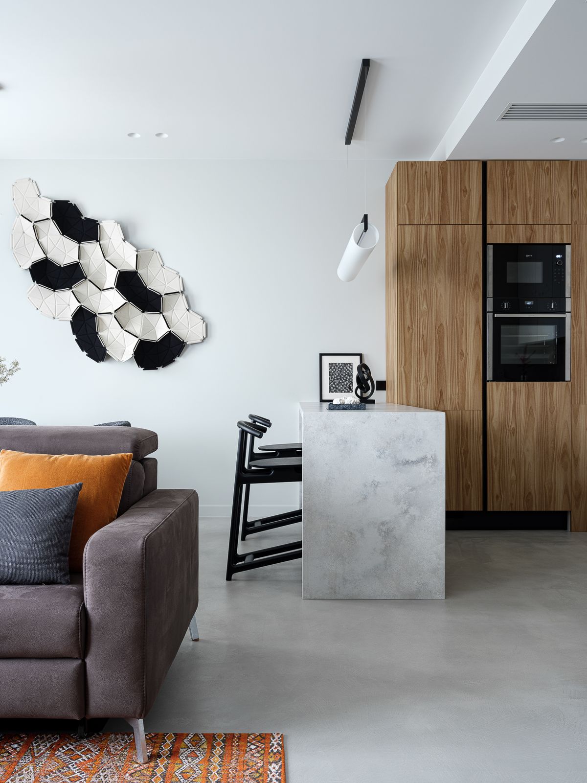 Photo 6 of 9 in interior of a 100-square-meter apartment by Malika ...