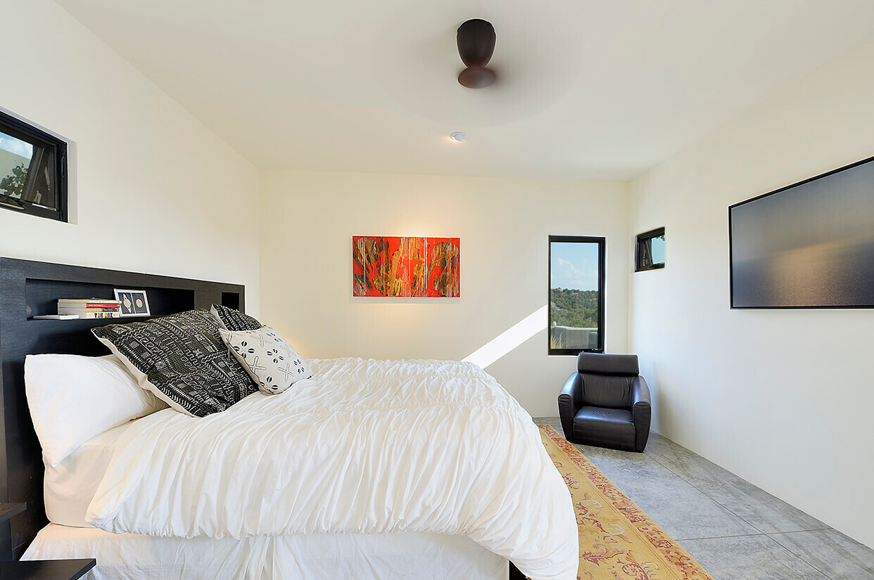 Photo 12 of 22 in Hilltop Contemporary by Palo Santo Designs - Dwell
