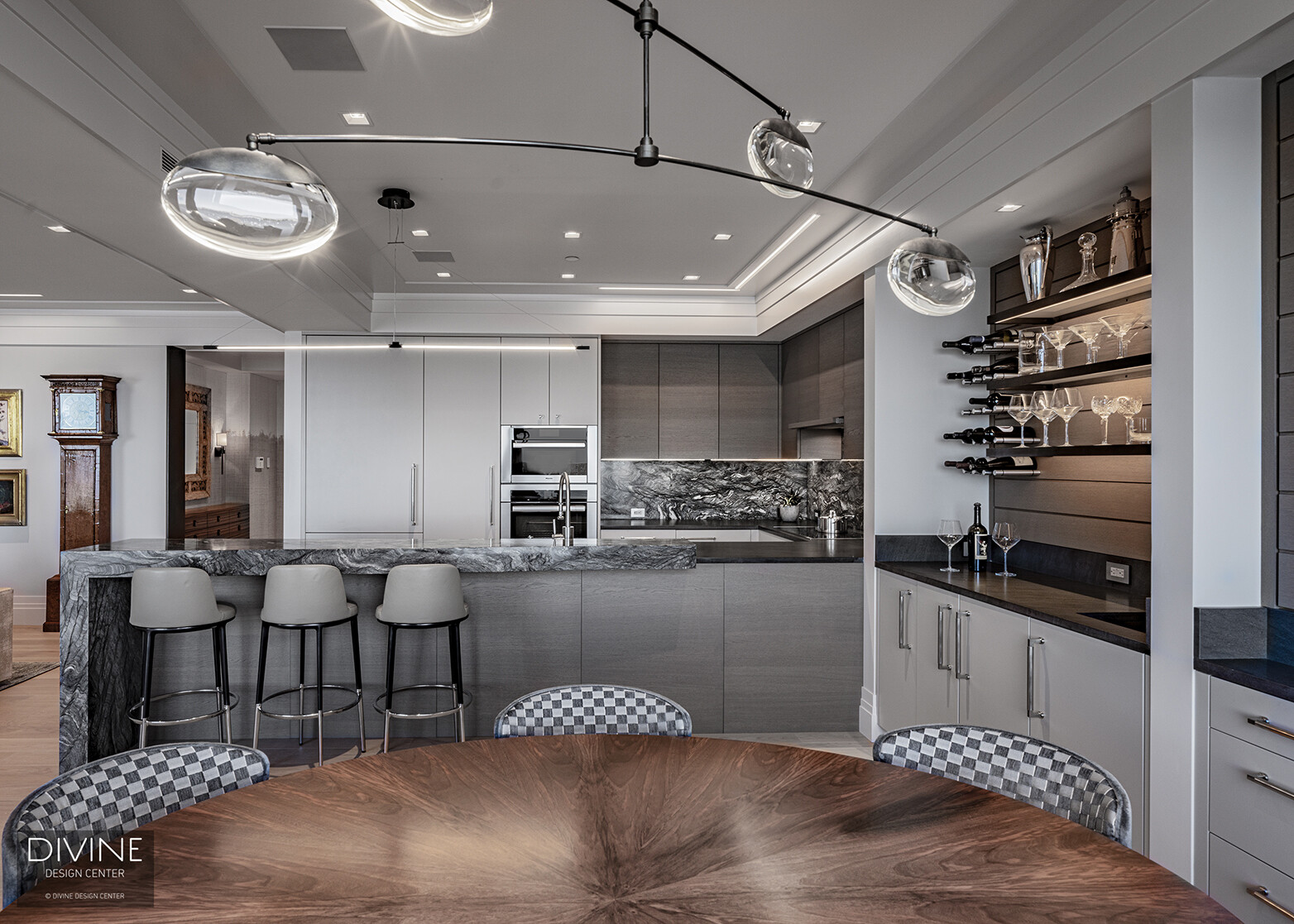 Photo 6 of 6 in Dramatic Luxury on Rowes Wharf by Divine Design Center ...