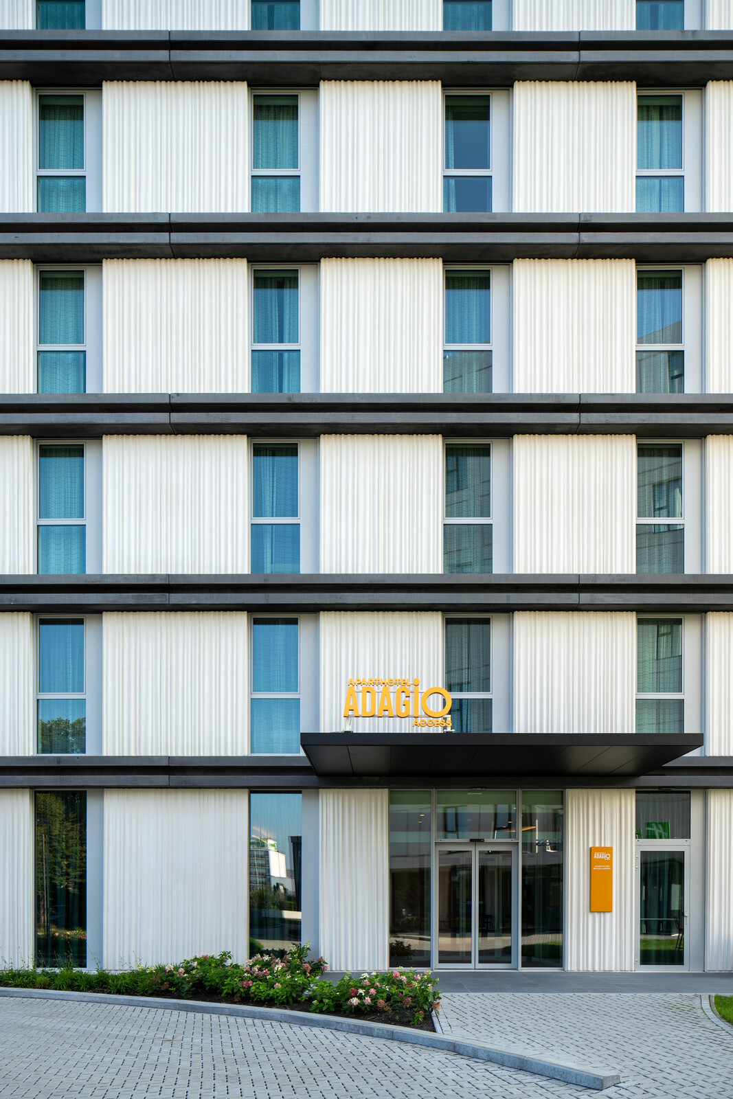 Photo 9 of 23 in U-Flats & Trinity by Alexis Gilson - Dwell