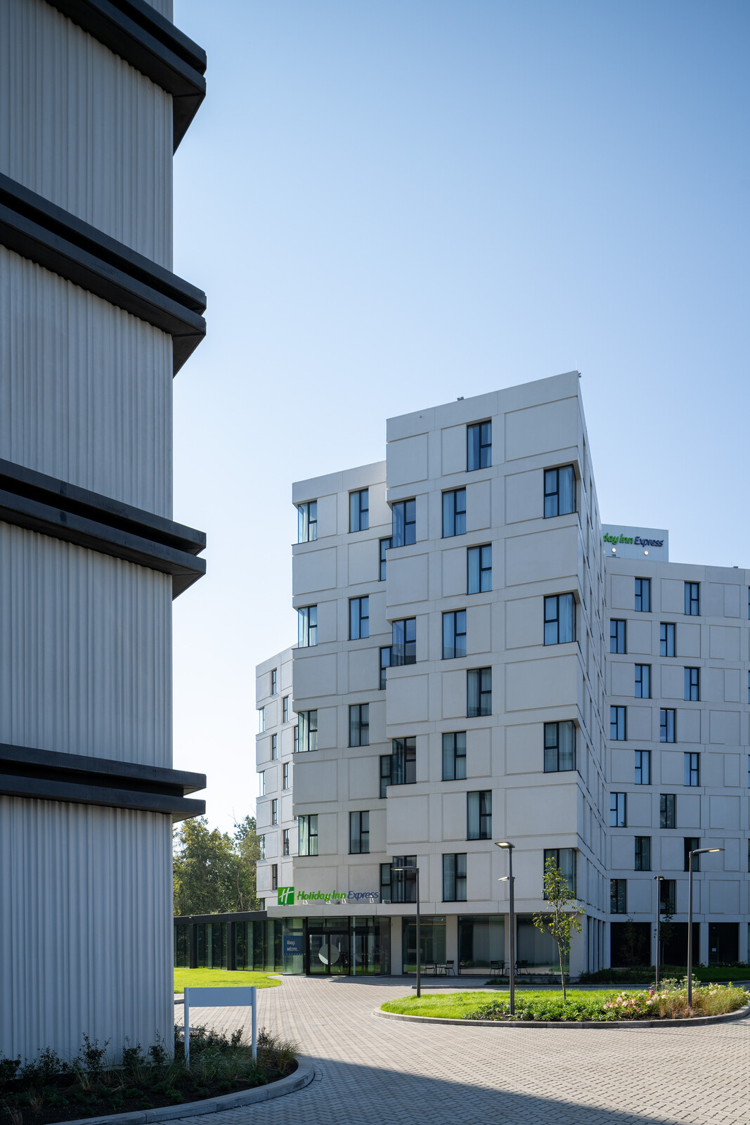 Photo 18 of 23 in U-Flats & Trinity by Alexis Gilson - Dwell