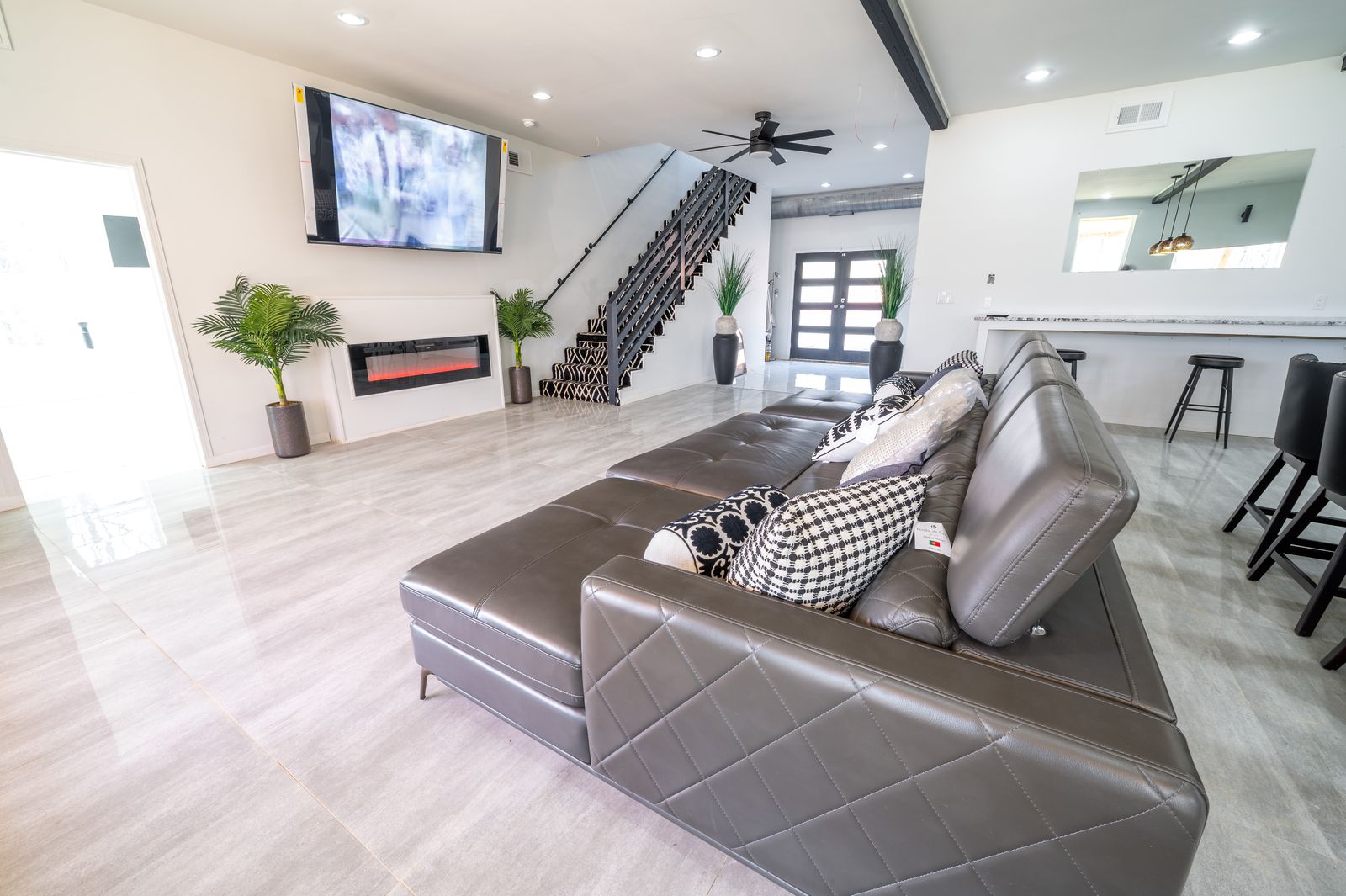 Photo 12 of 33 in Carl Anthony II Modern Mountain Space by Carl Anthony ...