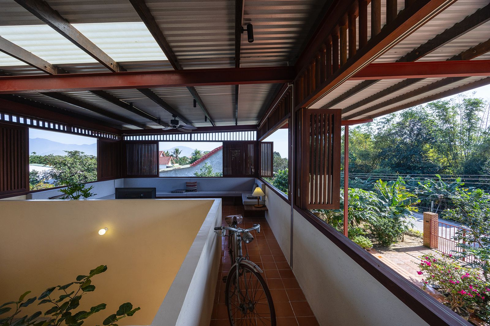 Photo 17 of 31 in DB Horizon by SAL - Dwell