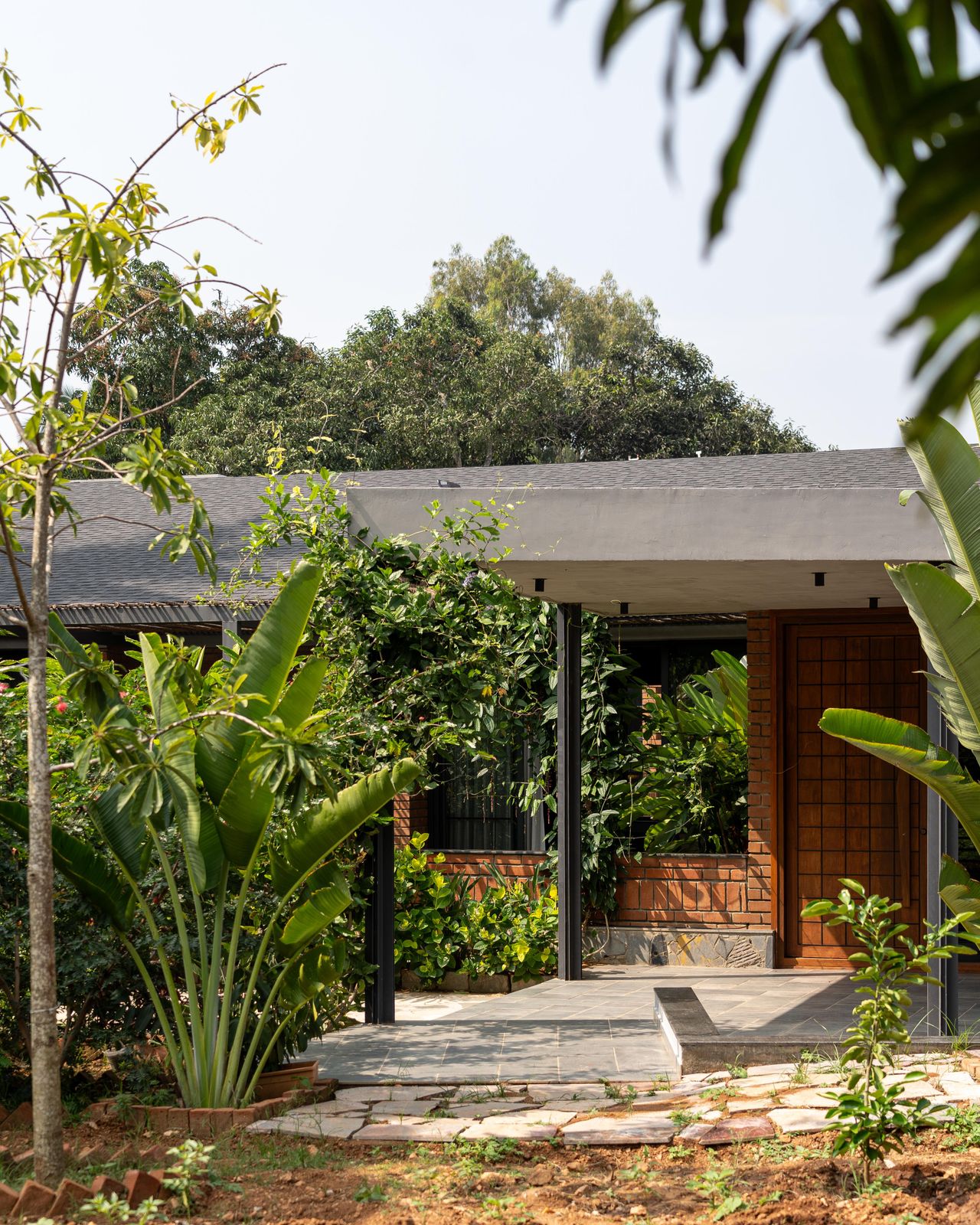 Photo 9 of 40 in Between the Mango Trees by Enviarch Studio - Dwell