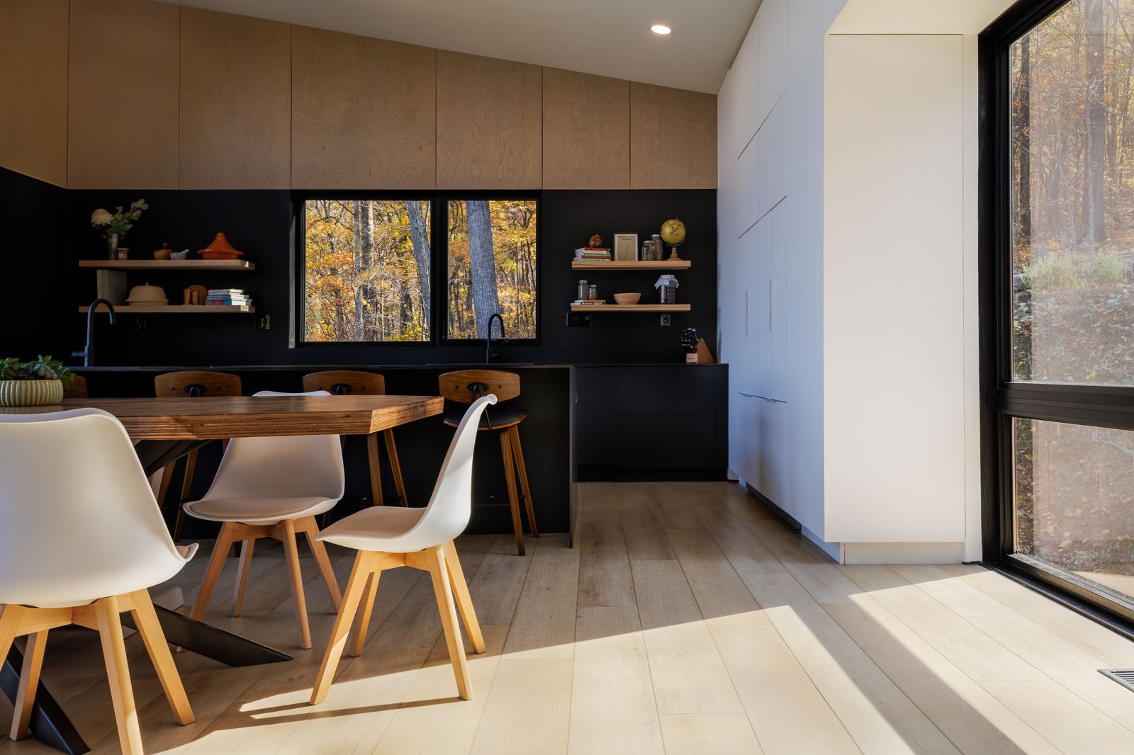 Photo 8 of 24 in The Razorback Ridge House by Reader & Swartz ...