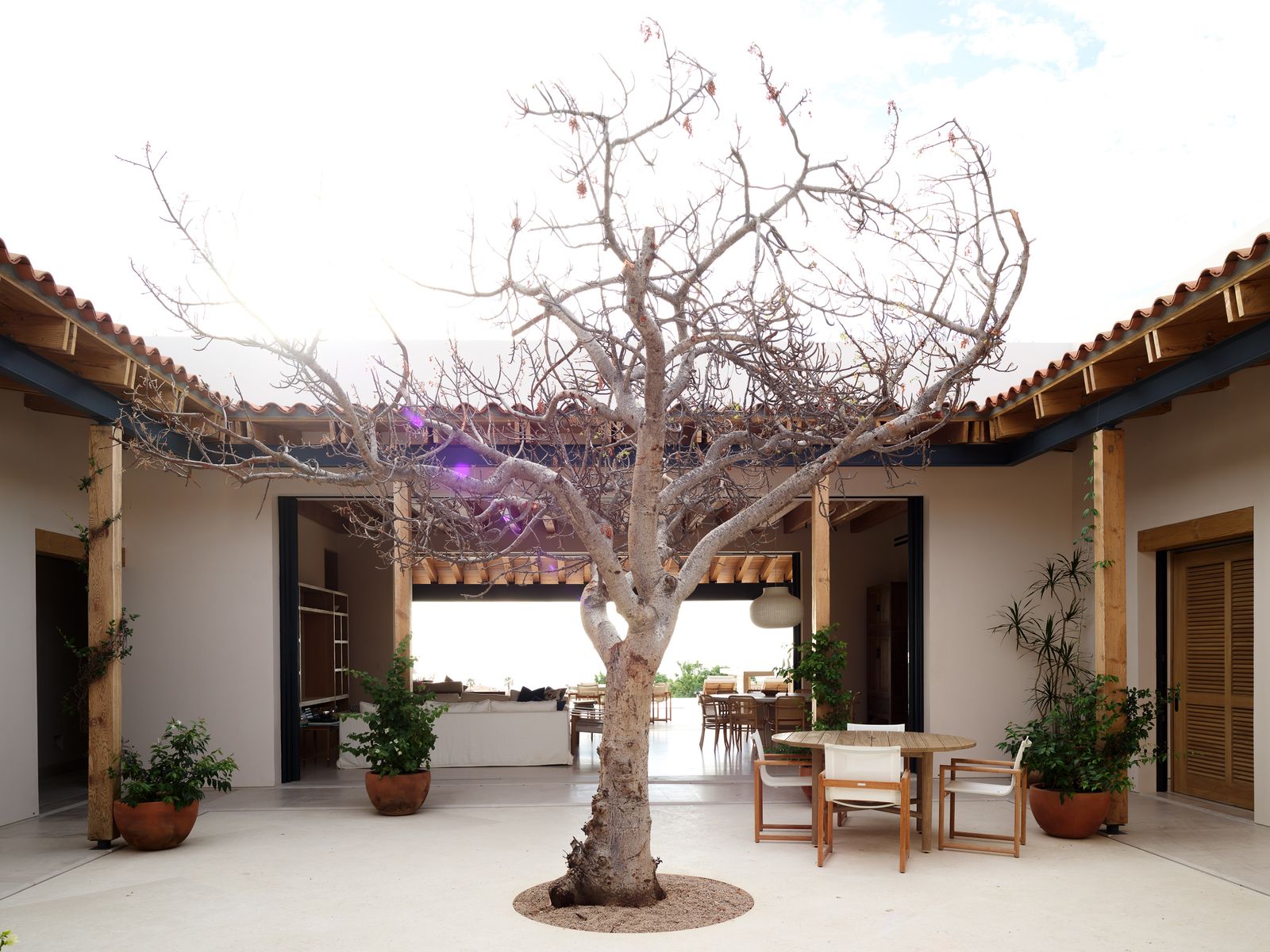 Photo 2 of 14 in Casa Ananda by Yturbe Taller de Arquitectura - Dwell