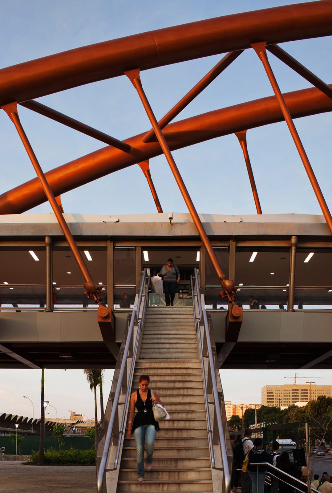 Photo 7 of 15 in Cidade Nova Metro Station and Footbridge by JBMC ...