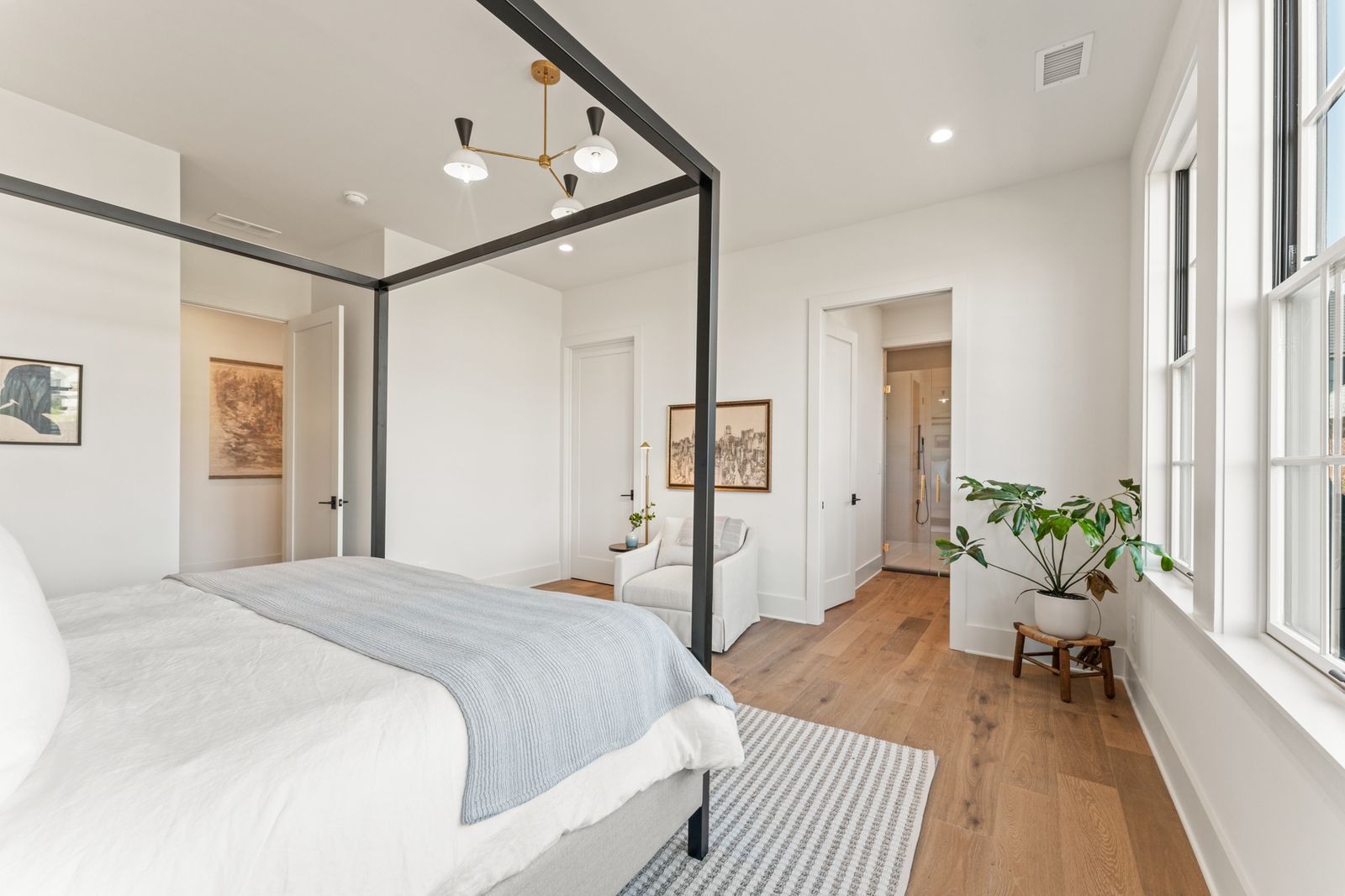 Photo 2 of 20 in Beverly Model by Cole Neely - Dwell