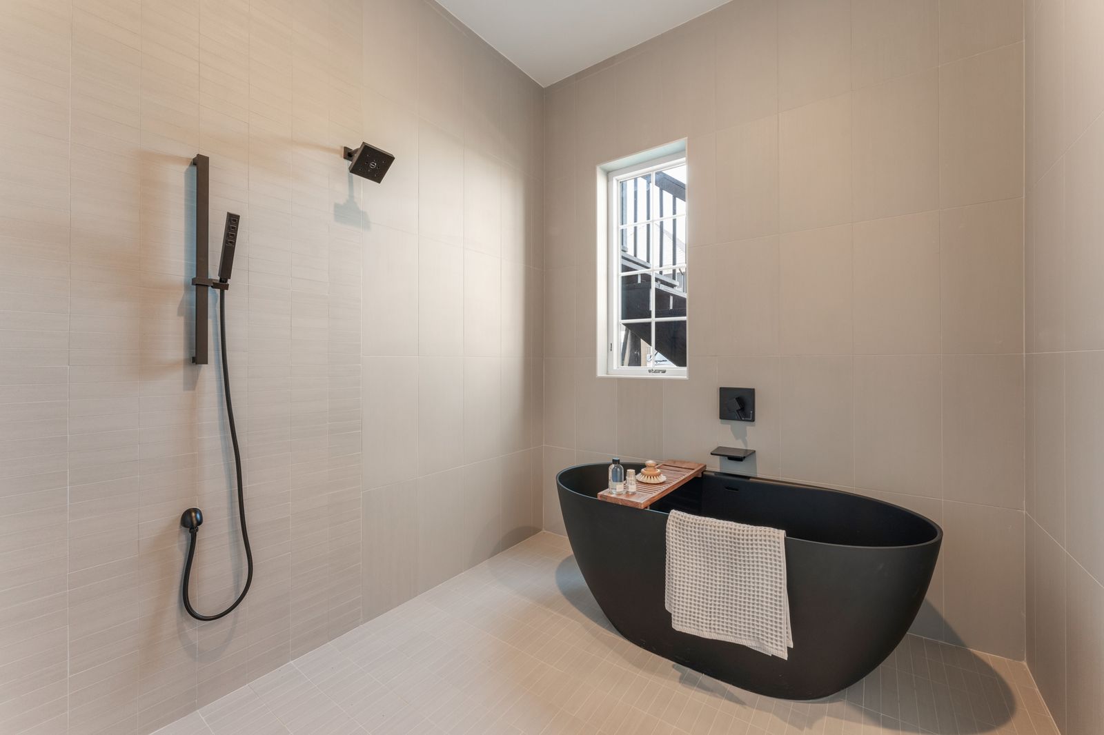 Photo 4 of 20 in Beverly Model by Cole Neely - Dwell