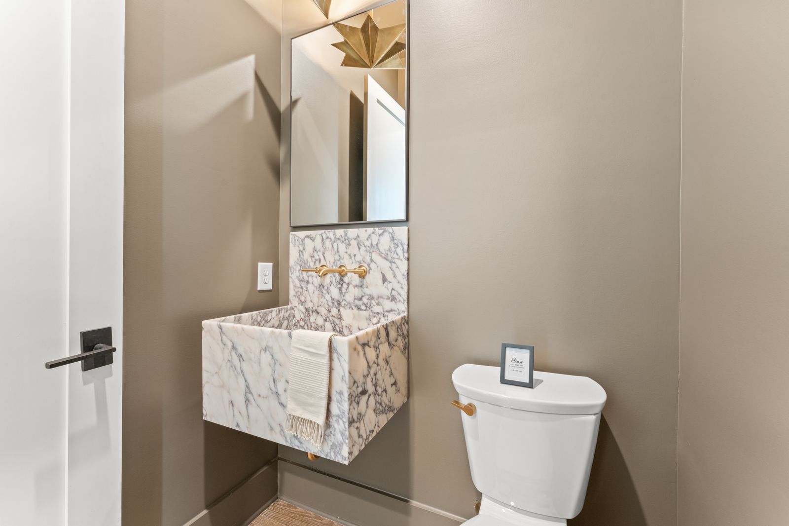 Photo 20 of 20 in Beverly Model by Cole Neely - Dwell