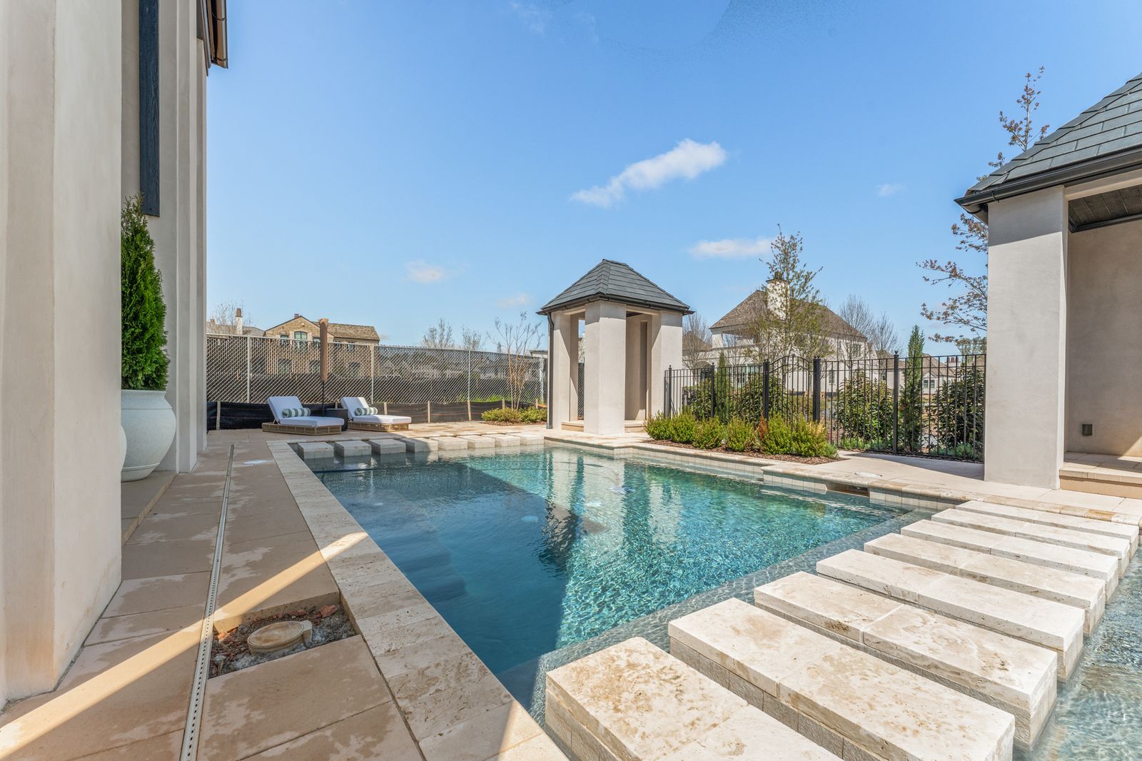 Photo 10 of 20 in Beverly Model by Cole Neely - Dwell