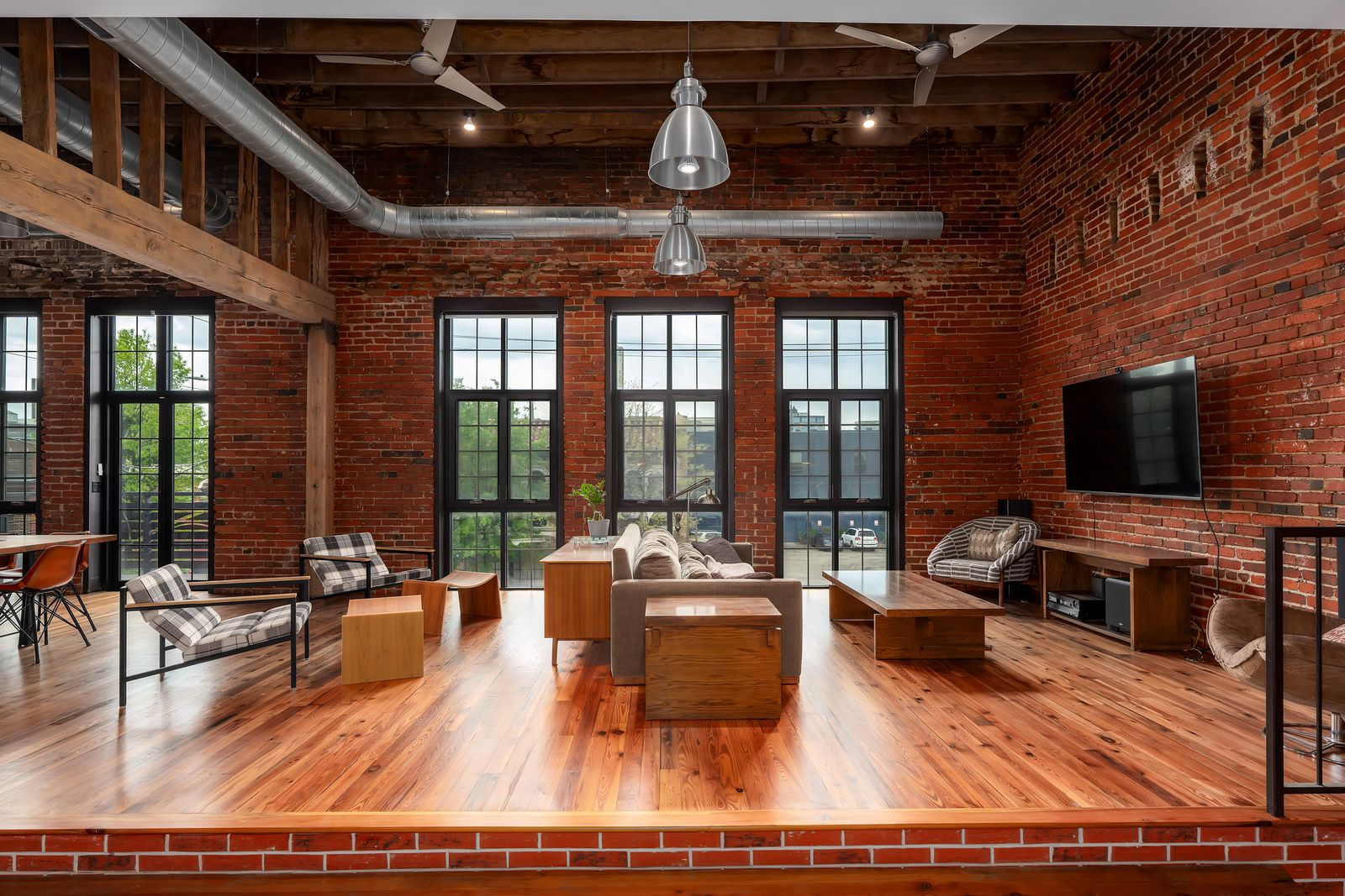 Photo 4 of 42 in Wood Loft - DIY historic whole-building renovation by ...
