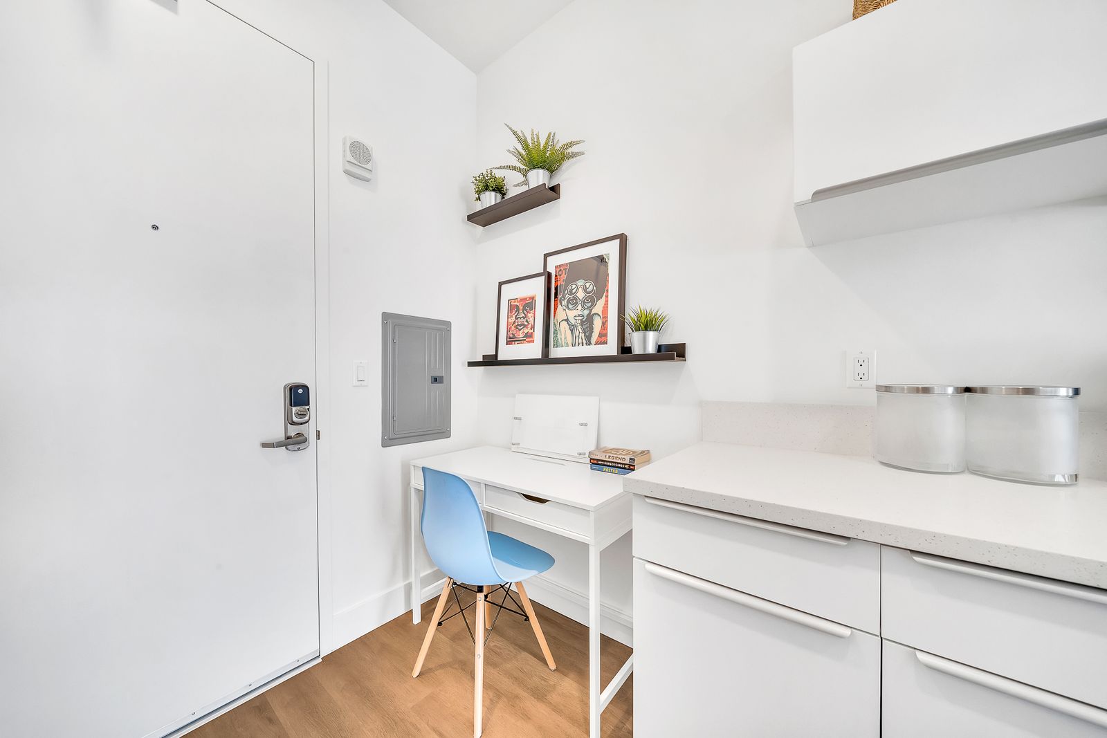 Photo 9 of 71 in Cocoon 63 by lee johnson - Dwell