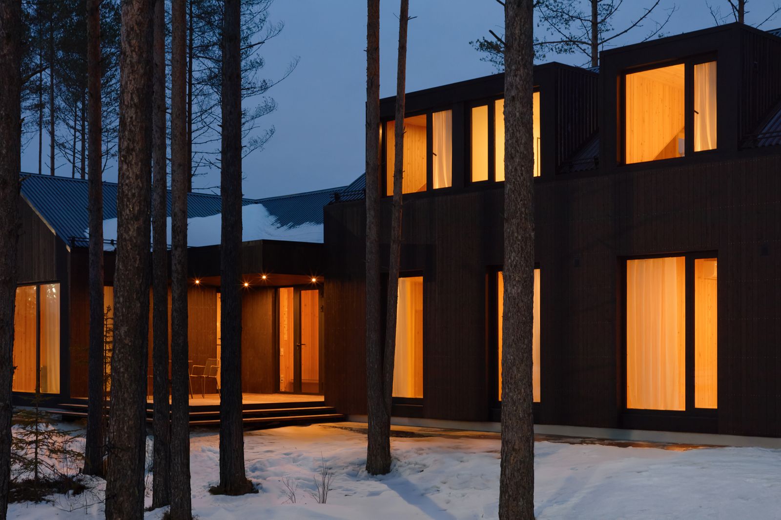 Photo 10 of 13 in Two-Story Timber Frame Delo House by Arseny Brodach ...