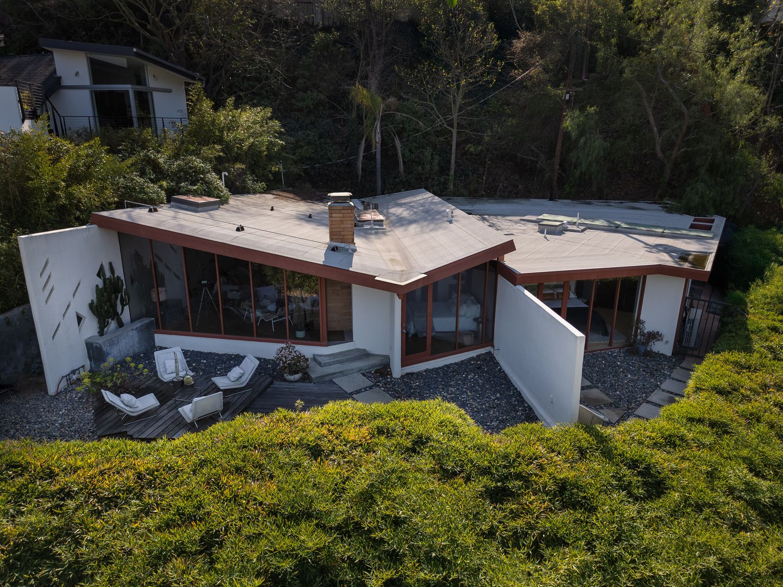 Photo 9 of 10 in The Bergren Residence - John Lautner by Morgan ...